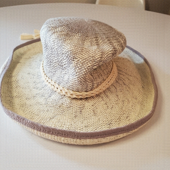 sun n sand | Accessories | Sun N Sand Summer Hat Cream And Grey | Poshmark